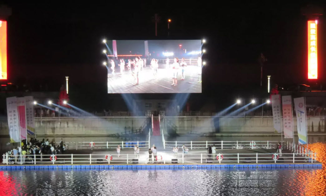 Floating stage - Shanghai Qihua Waterborne Engineering Construction Co ...