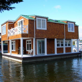 Modular floating house - Cadranell - International Marine Floatation ...