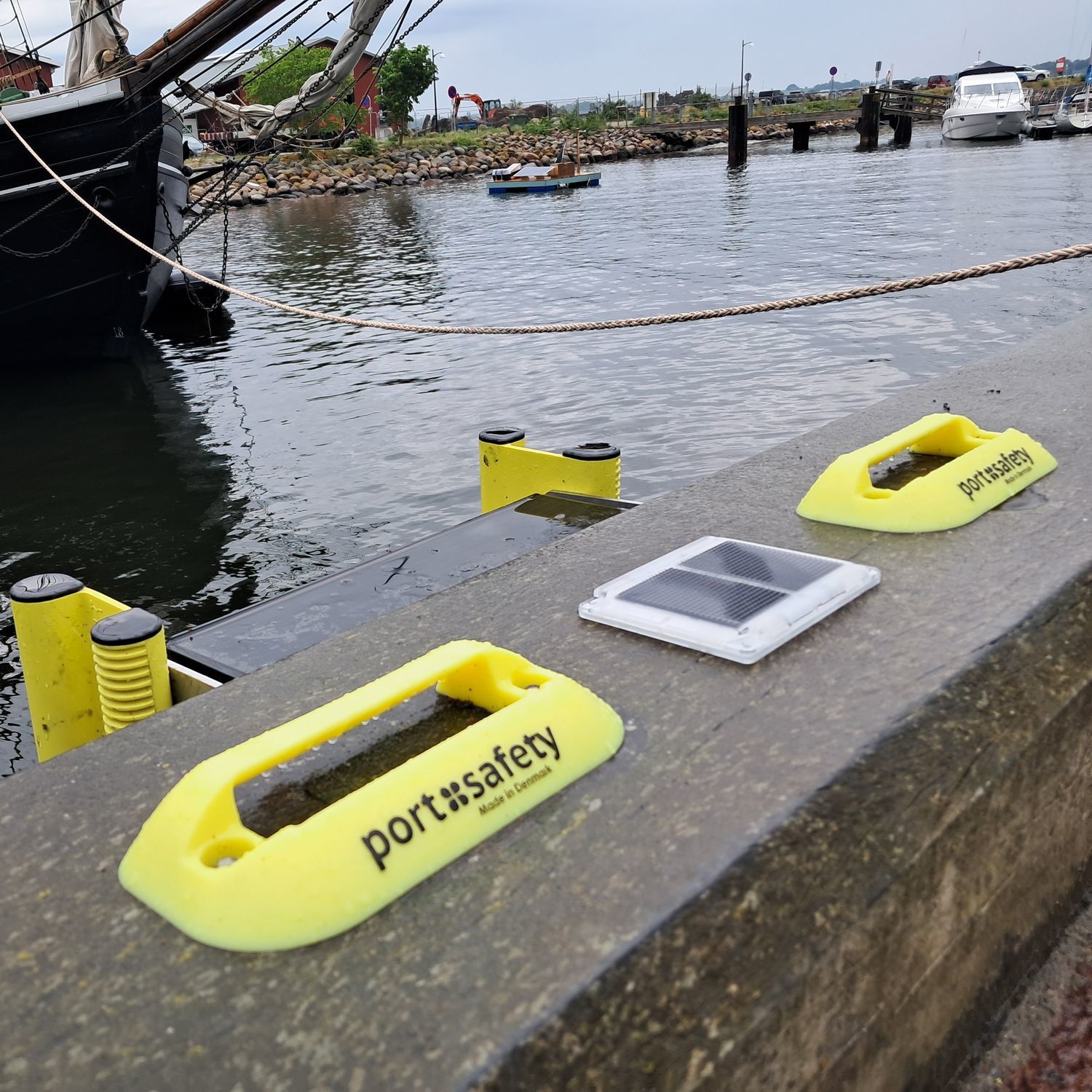 Marine handle - PORT-SAFETY - plastic