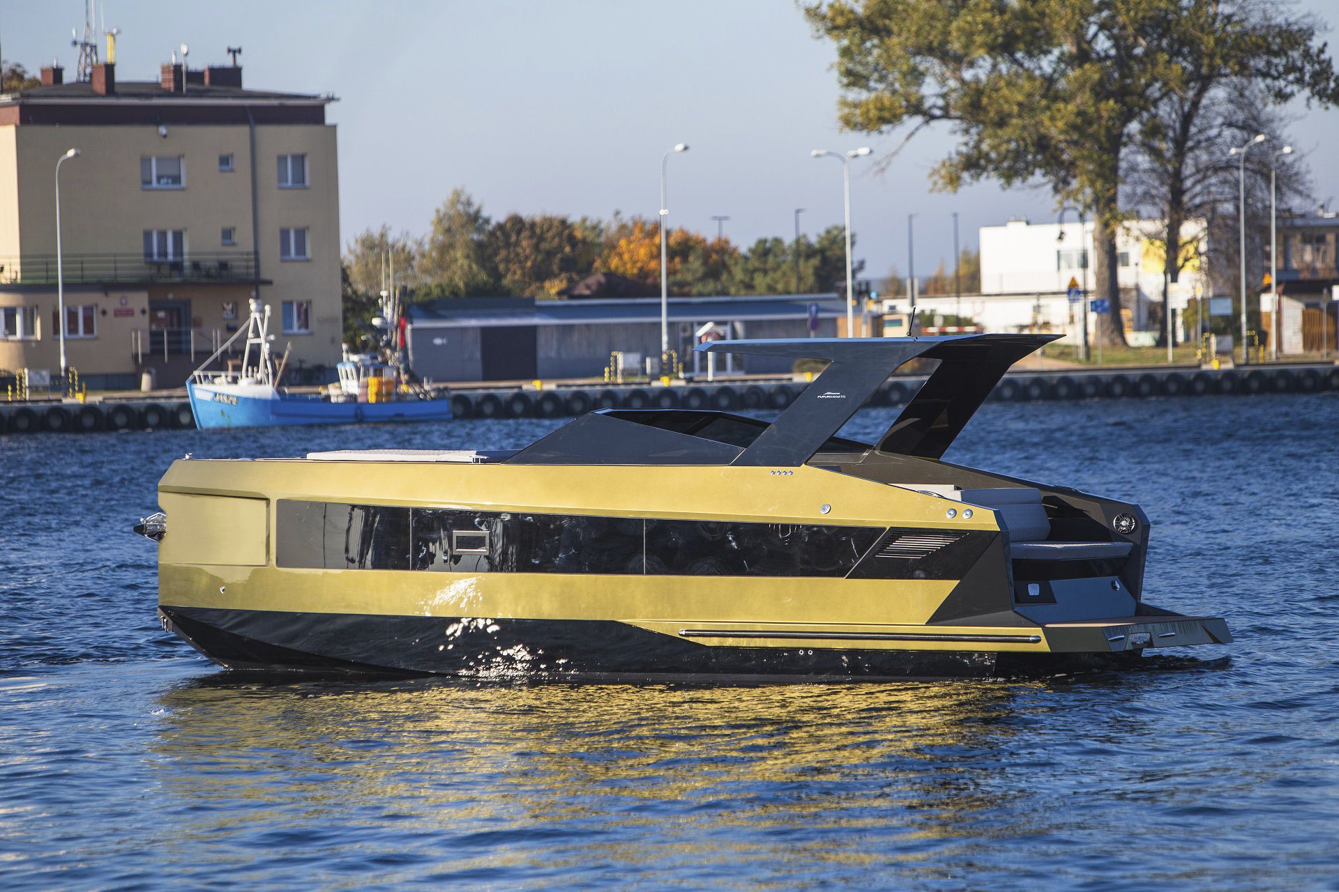 Inboard cabin cruiser - RX 30 - Futuro Boats - open / hard-top / aluminum