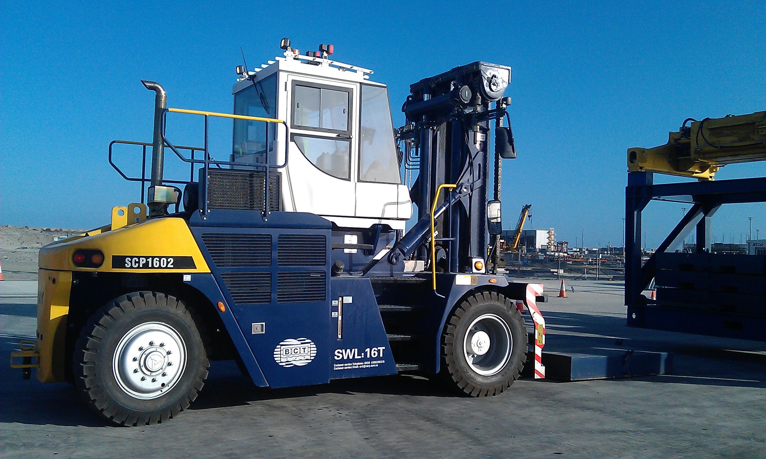 Harbor forklift - SCP1 series - SANY GROUP - for shipyards
