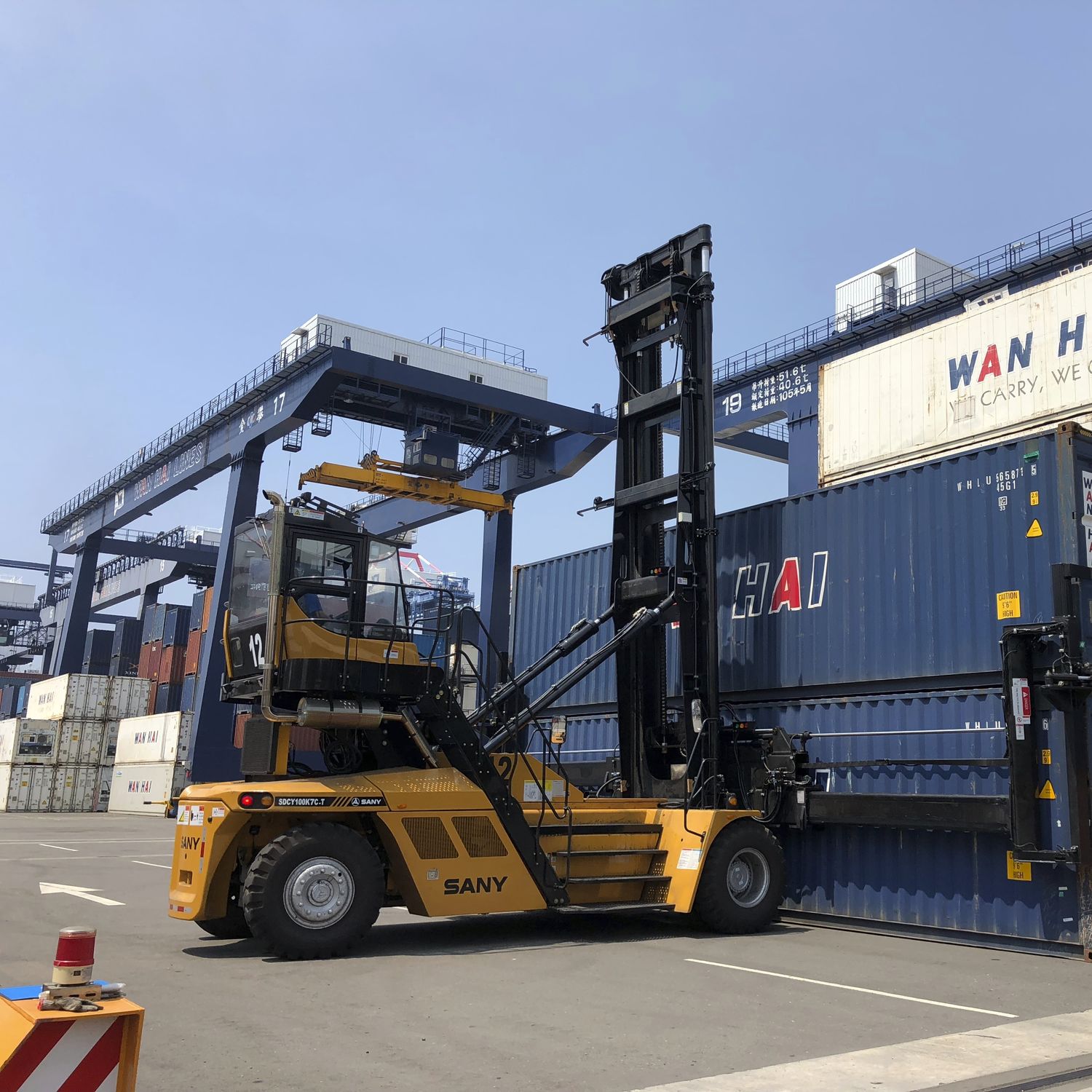 Empty container handler - SDCY90K series - SANY GROUP - with side-lift ...