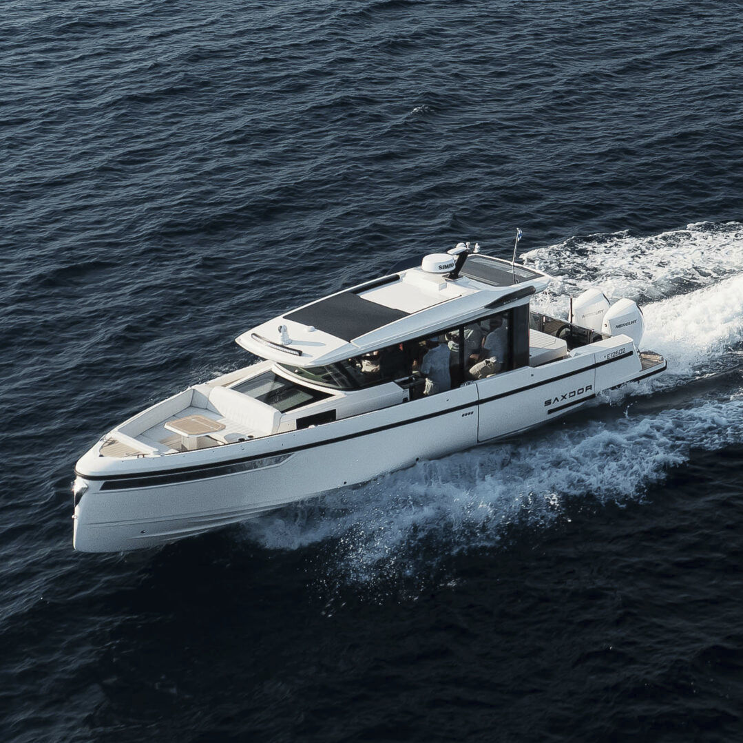 Outboard express cruiser - 340 GTWA - Saxdor Yachts Oy - twin-engine ...