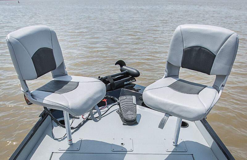 Outboard crappie boat - 16 STORM - Crestliner - side console / sport ...