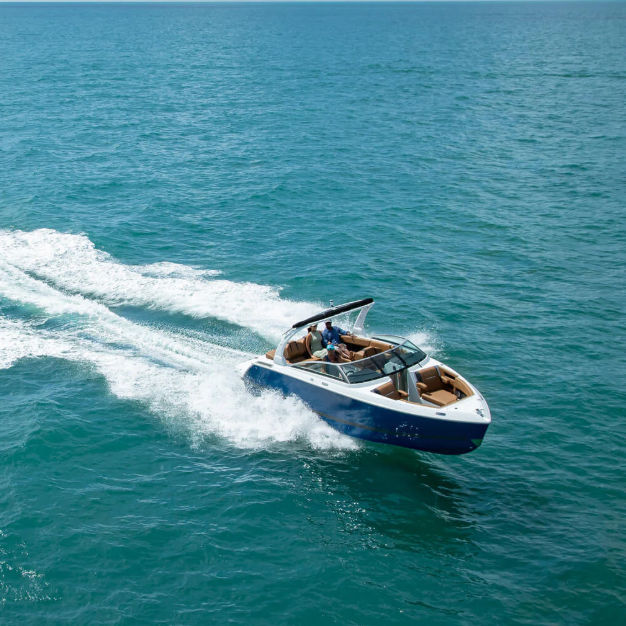 Inboard runabout - H6 - Four Winns - open / dual-console / bowrider