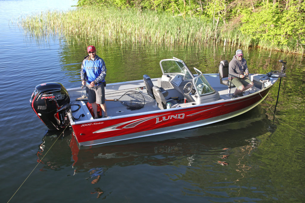 Outboard runabout - 2000 ALASKAN - Lund - dual-console / fishing / hunting