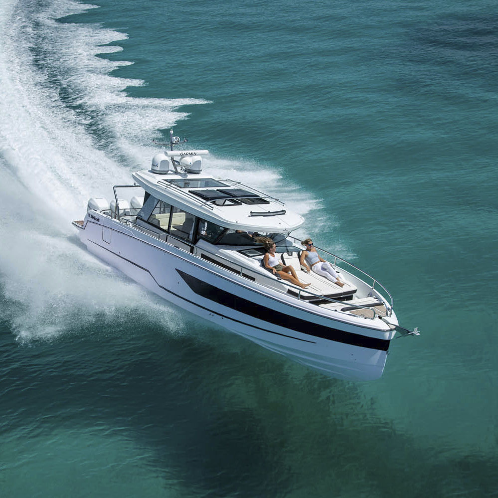 Outboard express cruiser - 38 - Wellcraft - triple-engine / hard-top ...