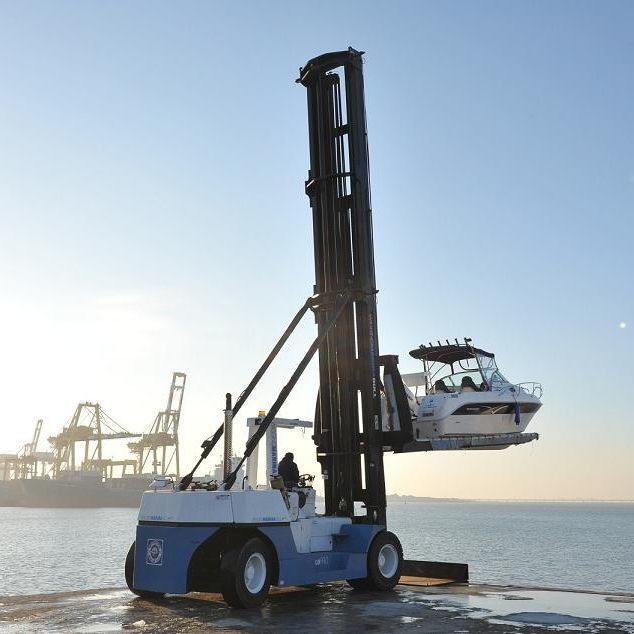 Boat forklift - BULL - Wiggins Lift