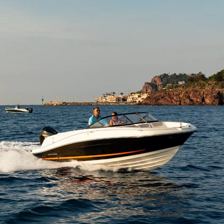 Outboard runabout - VR5 OB - Bayliner - dual-console / bowrider / open