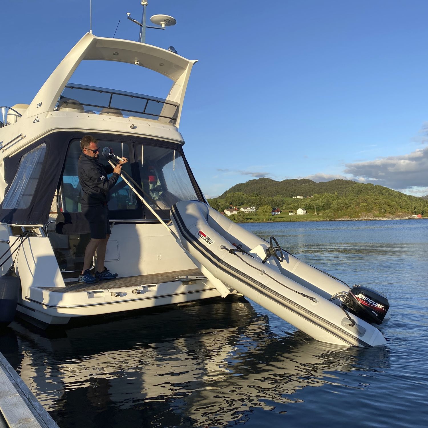 Yacht davit - V Design - NORDAV - NORWEGIAN SWIVEL DAVIT SYSTEM - for ...