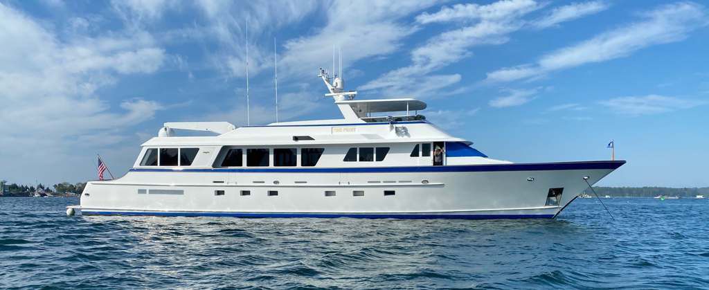 Sport Fishing Super Yacht Lad Burger Boat Company Cruising