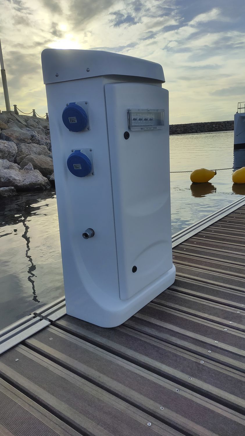 Pedestal with built-in light - ONDINE - GCEI FRANCE - electrical ...