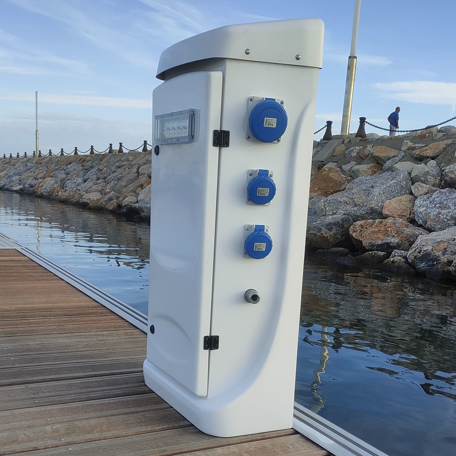 RFID pedestal - DORY - GCEI FRANCE - electrical distribution / water ...