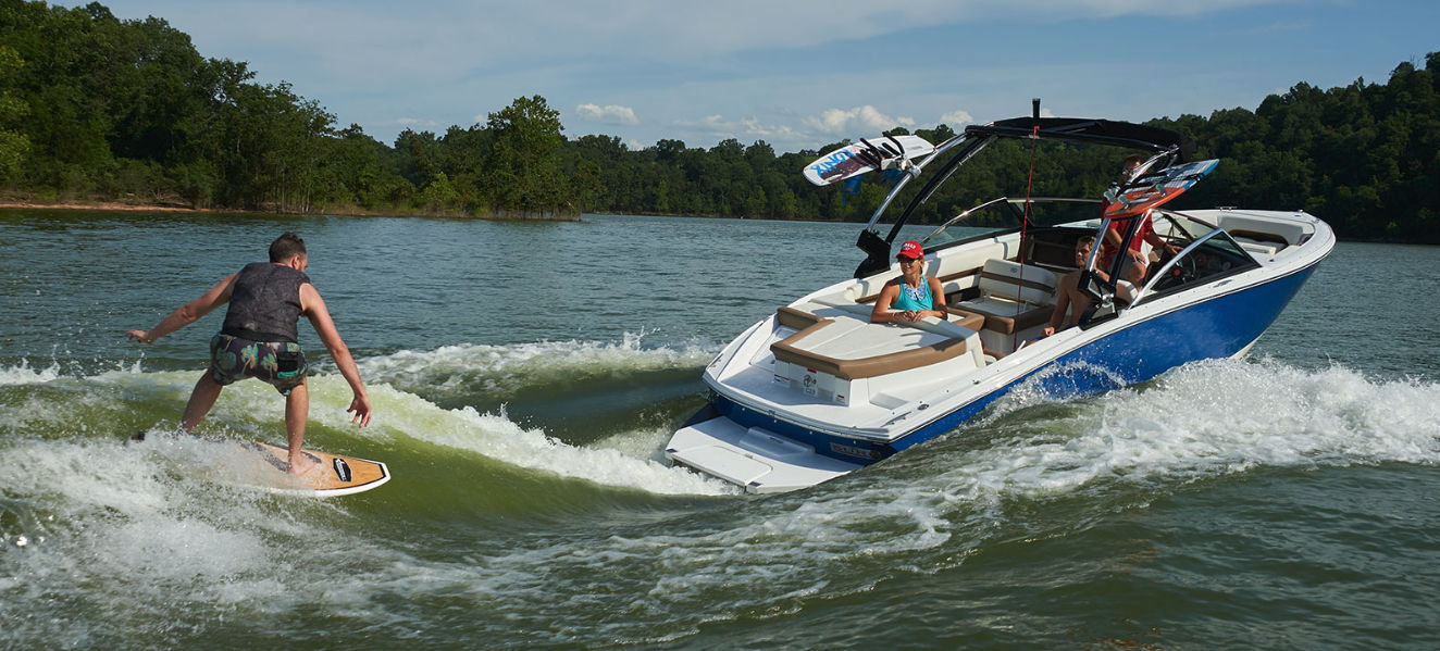 Inboard runabout - CS23 SURF - Cobalt Boats - dual-console / bowrider ...