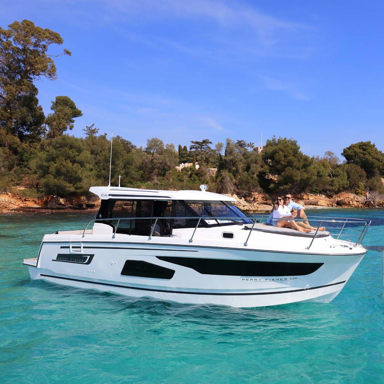 Outboard express cruiser - MERRY 1095 - Jeanneau - Motorboats - twin ...