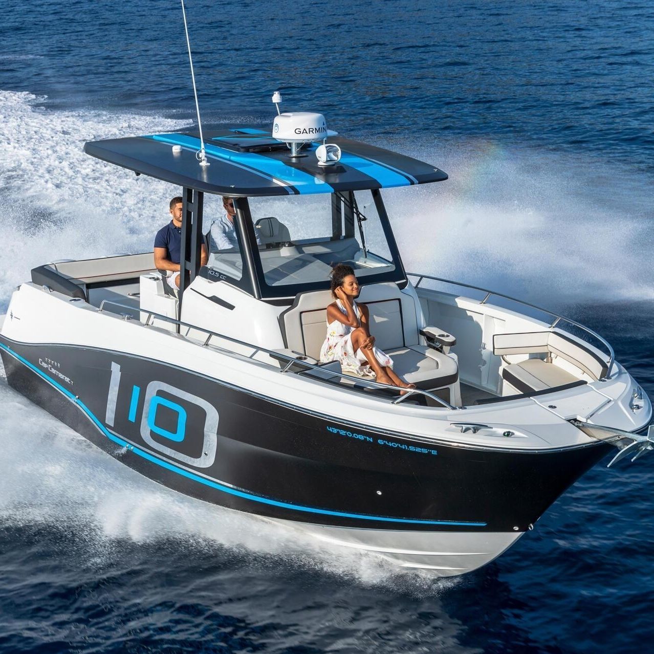 Outboard center console boat - CAP CAMARAT 10.5 CC - Jeanneau ...