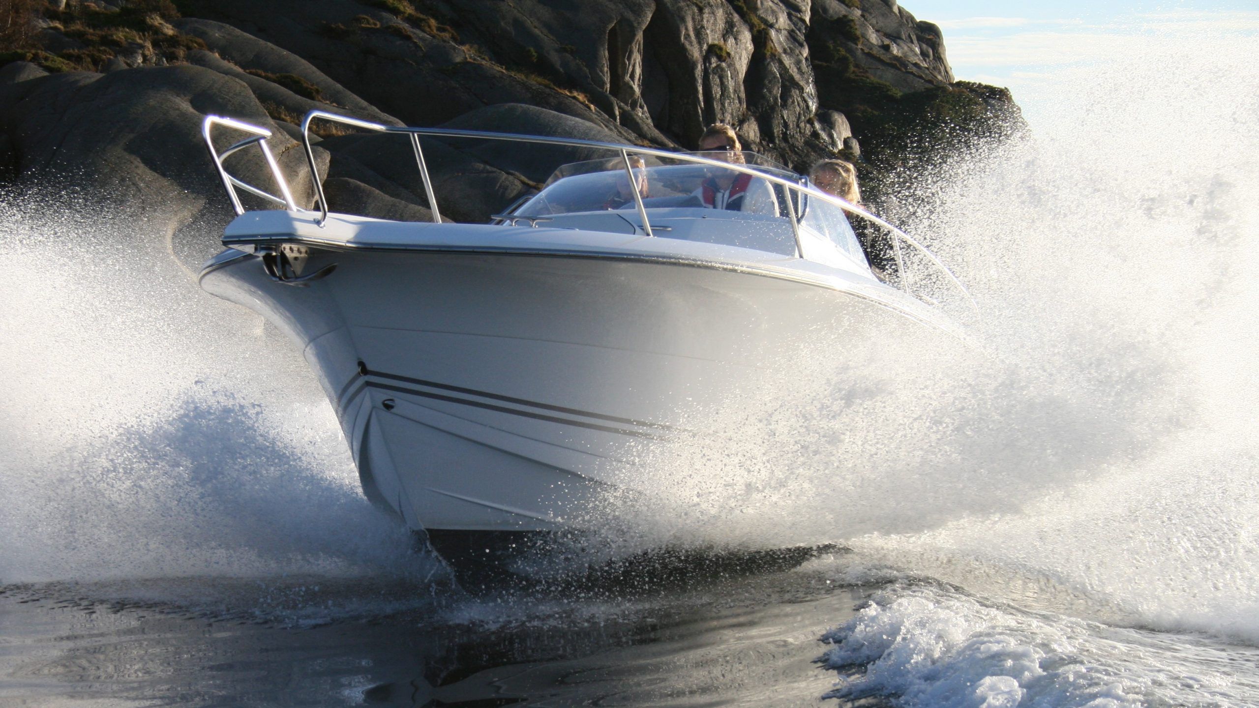 Outboard cabin cruiser - 300 SC Origin - White-shark - twin-engine ...