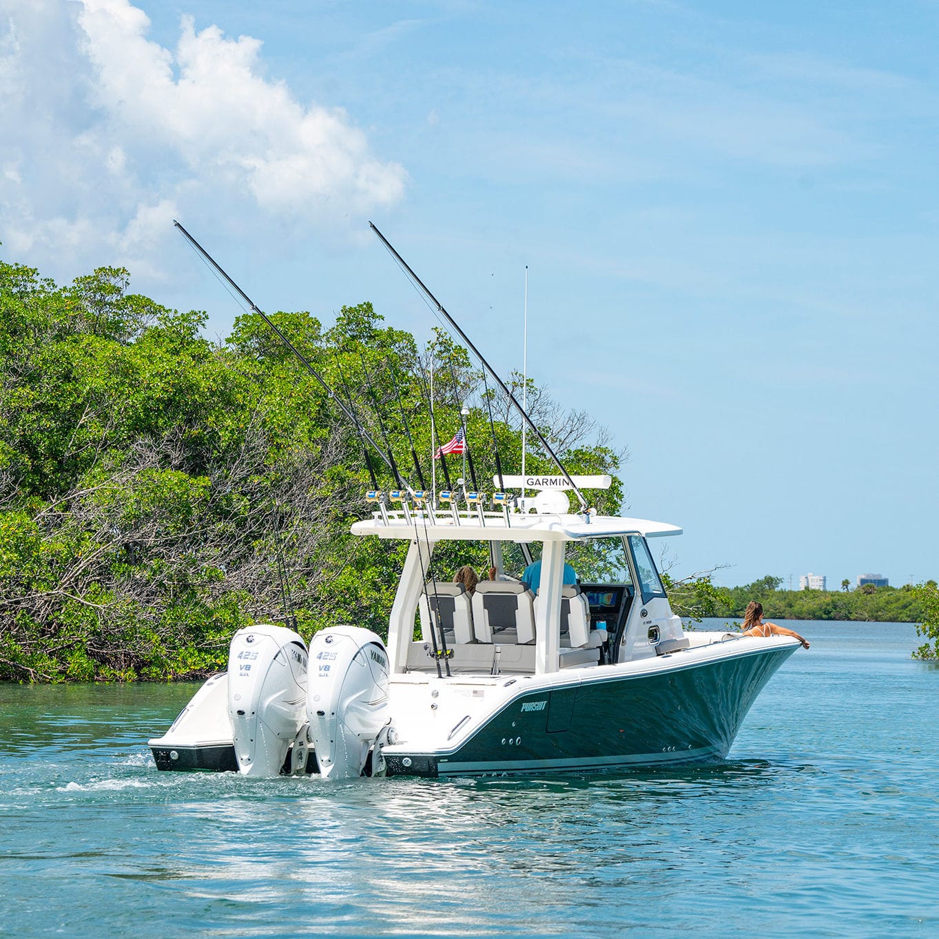 Outboard express cruiser - S 358 - Pursuit Boats - open / center ...