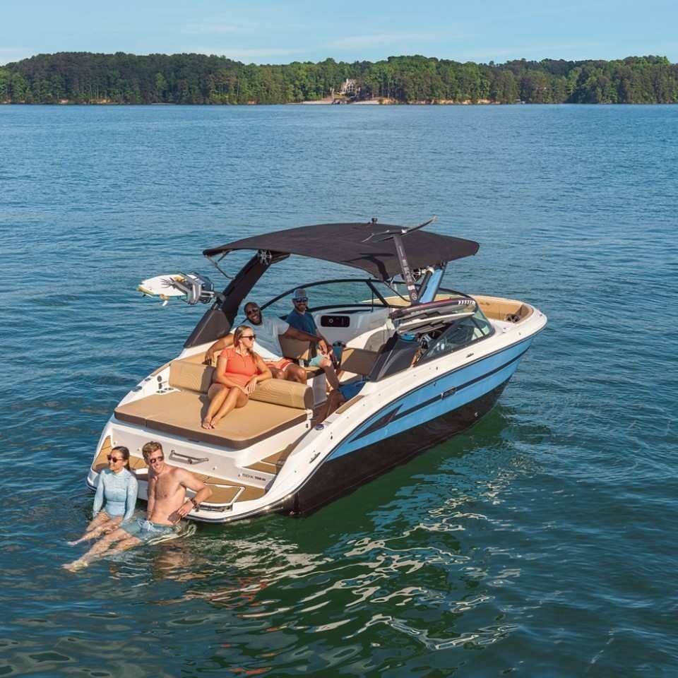 Inboard deck boat - SDX 250 SURF - Sea Ray - open / dual-console / bowrider