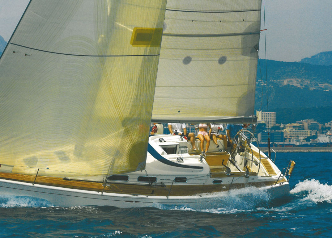 Monohull / cruising / open transom / center cockpit - X-40 - X-Yachts