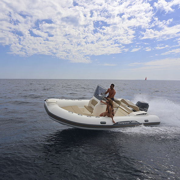 Outboard inflatable boat - TEMPEST 570 - Capelli - rigid / center ...
