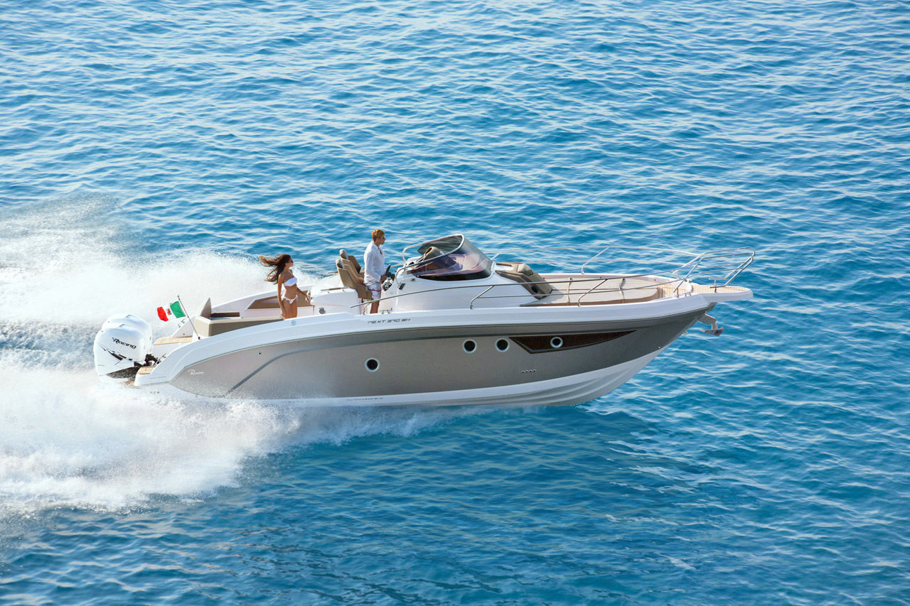 Outboard express cruiser - NEXT 370 SH - Ranieri - twin-engine / open ...