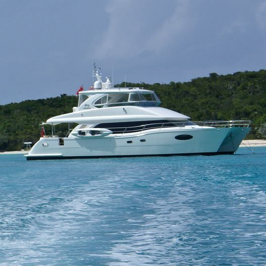 Power catamaran motor yacht - PC60 - Horizon - cruising / with enclosed ...