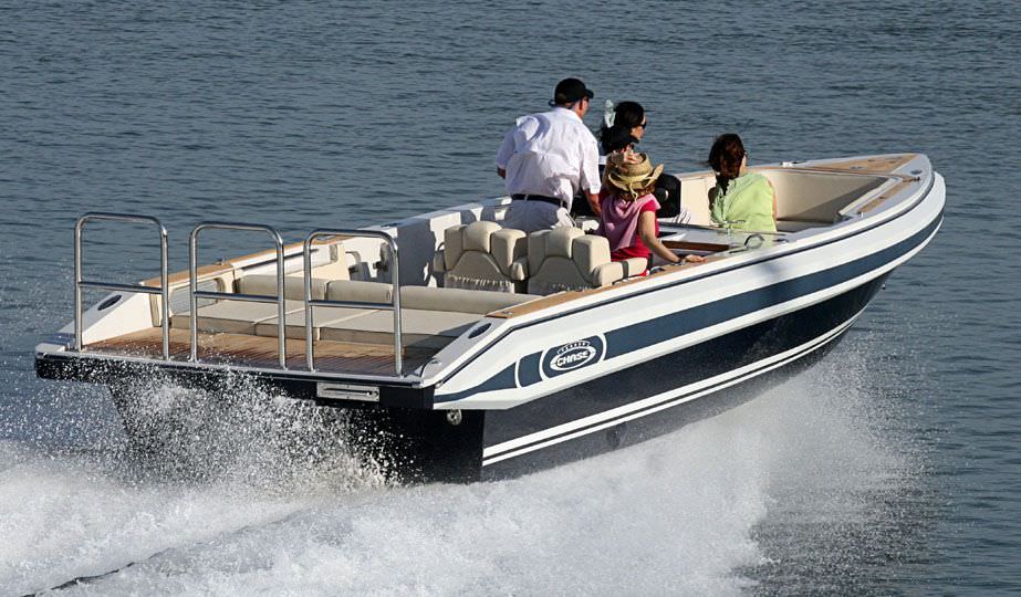 Hydro-jet center console boat - Chase Series 27 - Novurania - diesel ...