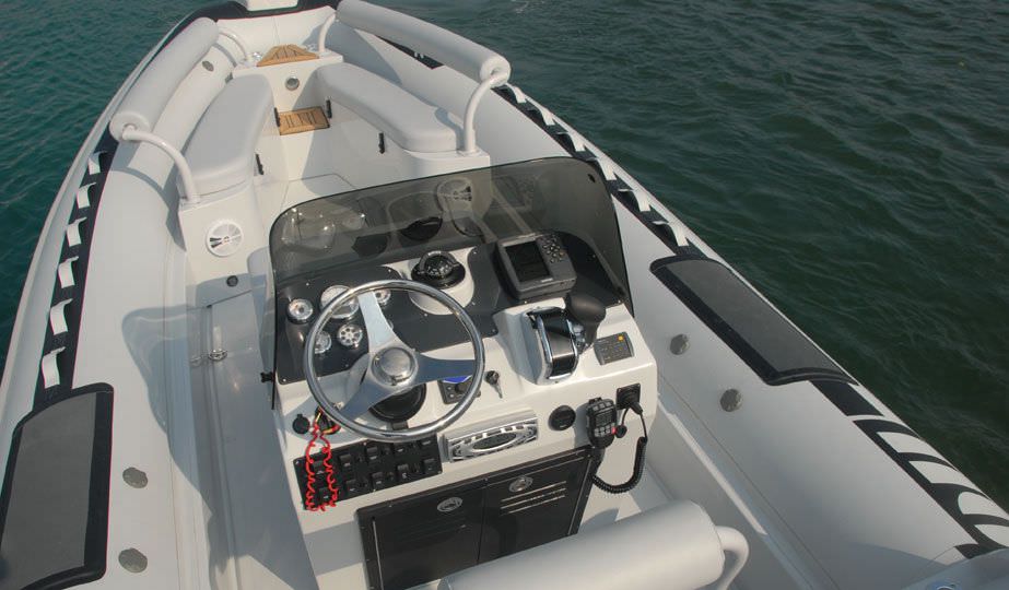 Hydro-jet inflatable boat - Launch Series 650 - Novurania - sterndrive ...