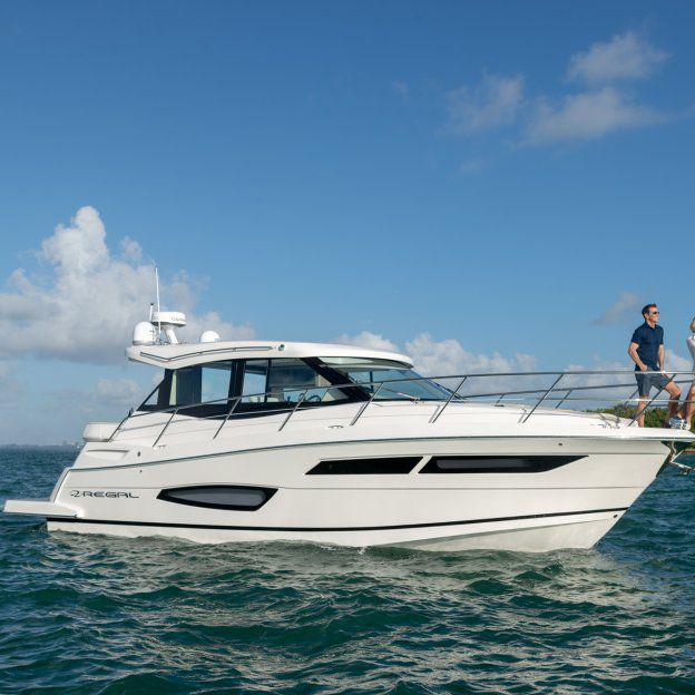 Inboard express cruiser - 38 Grande Coupe - Regal - diesel / twin ...