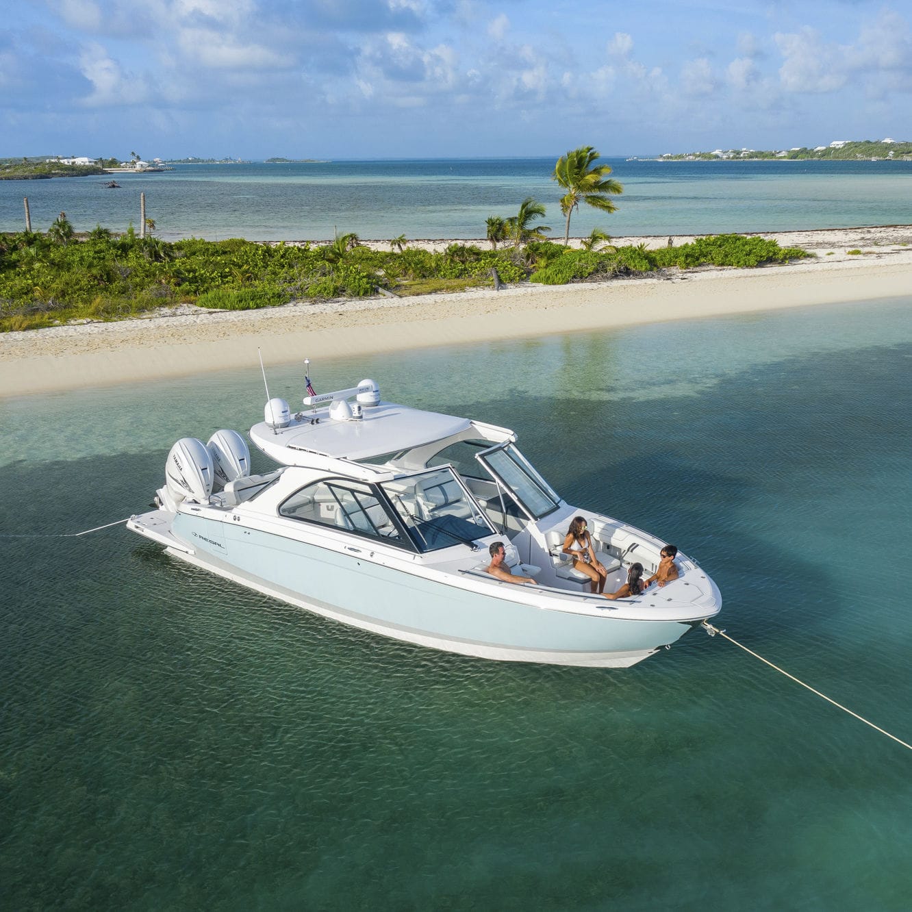 Outboard express cruiser - LX36 - Regal - twin-engine / dual-console ...