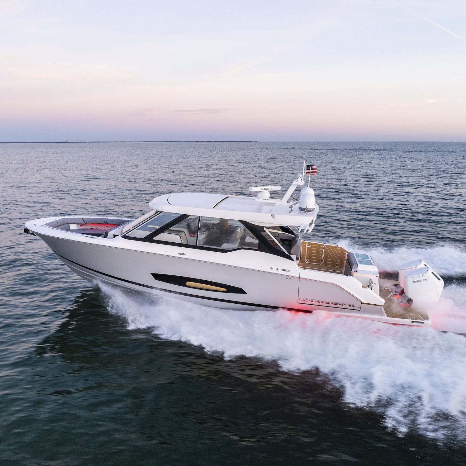 Outboard express cruiser - LX43 - Regal - twin-engine / triple-engine ...