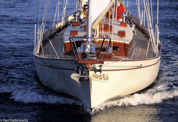 Classic sailing yacht - S/V BOUNTY - Legendary Yachts - open transom ...