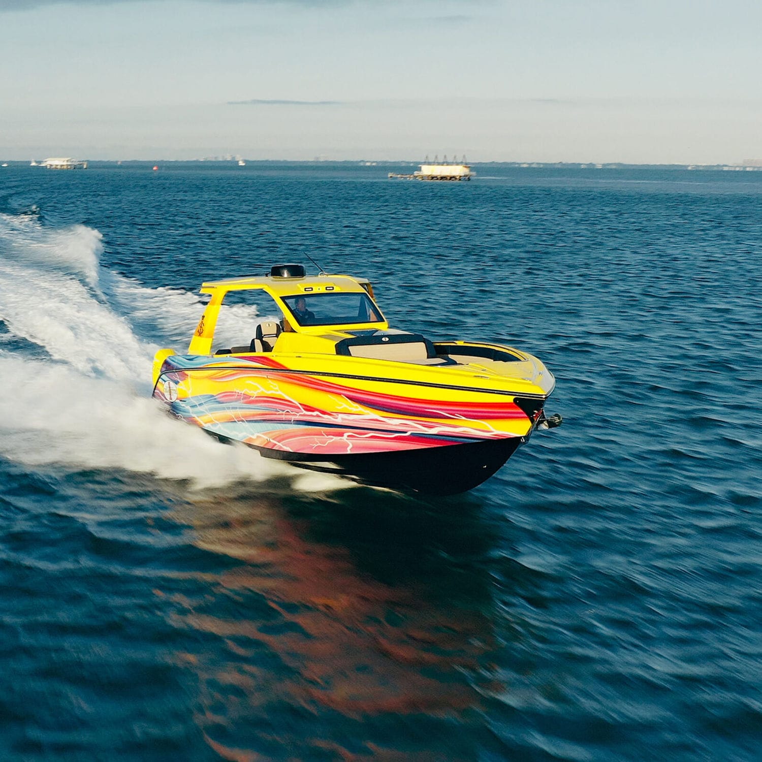 Outboard center console boat - 42' AURORIS - Cigarette Racing Team ...