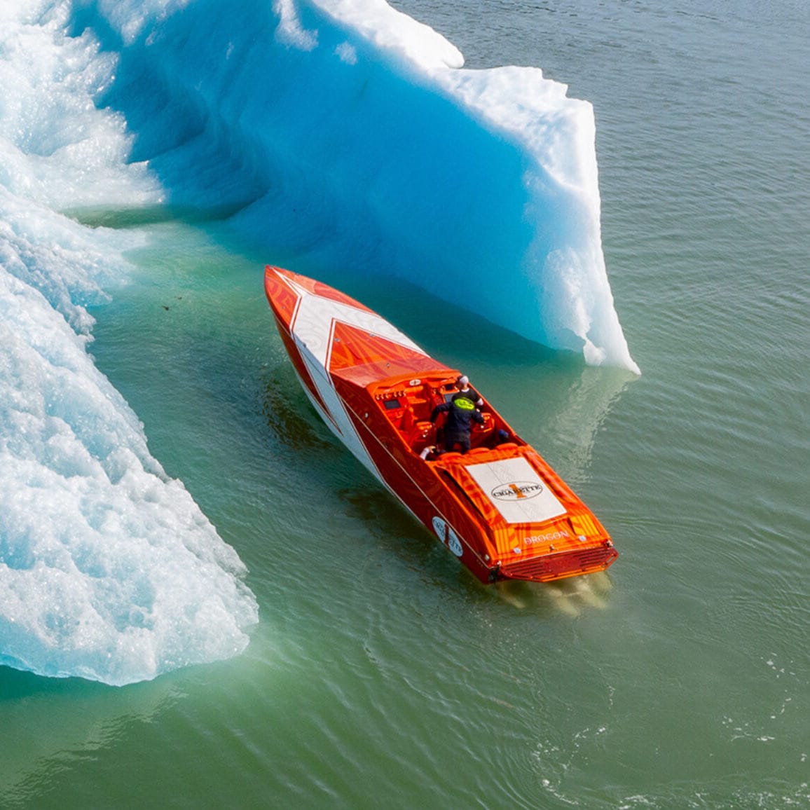 Inboard runabout - 42' X - Cigarette Racing Team - twin-engine / dual ...