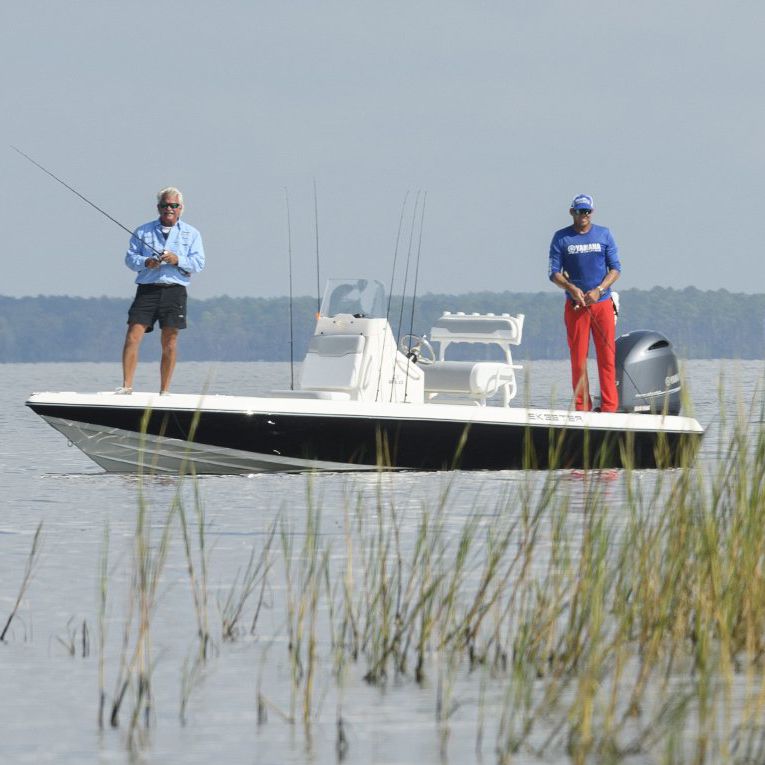 Outboard bay boat - SX210 - Skeeter - center console / sport-fishing ...