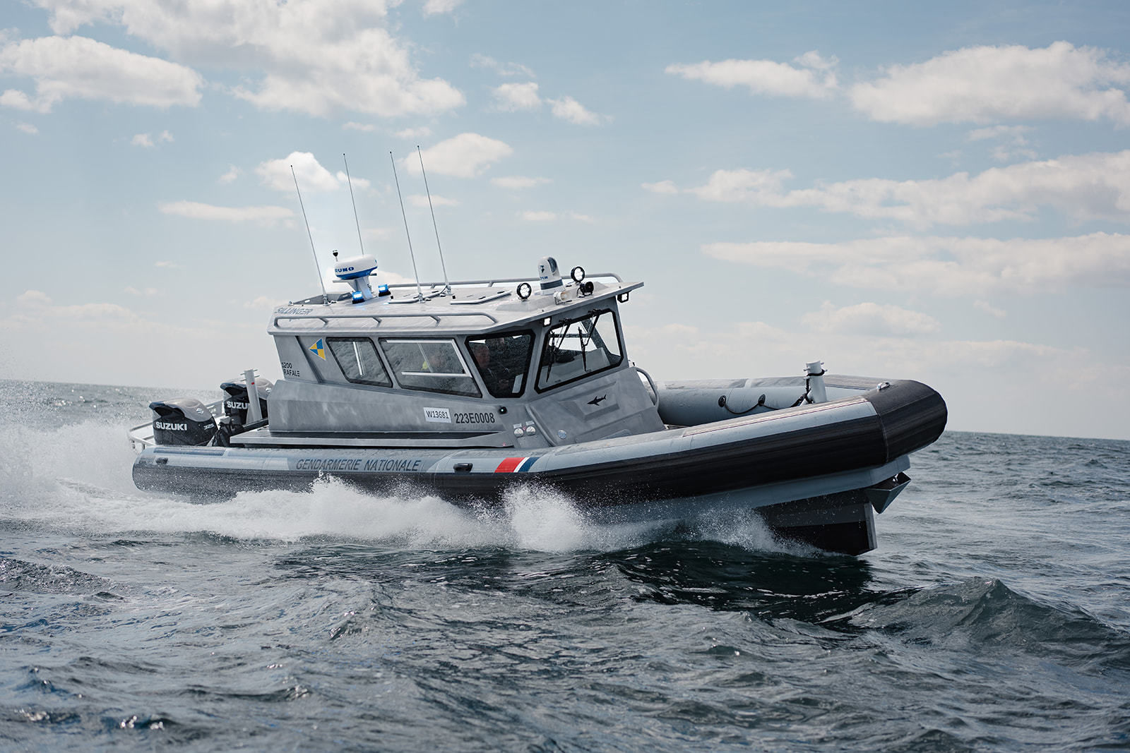 Patrol boat - 1200 RAFALE - Sillinger - harbor service boat / inboard ...