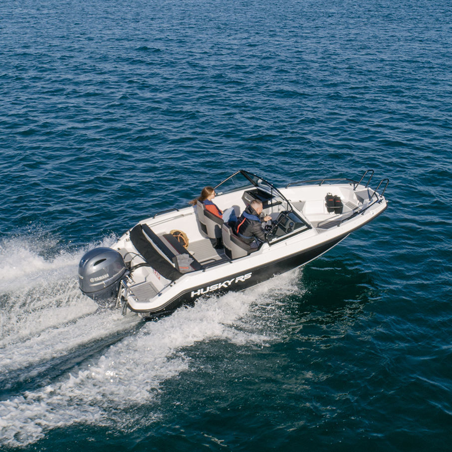 Outboard runabout - HUSKY R5 - Finnmaster Boats Oy - dual-console ...