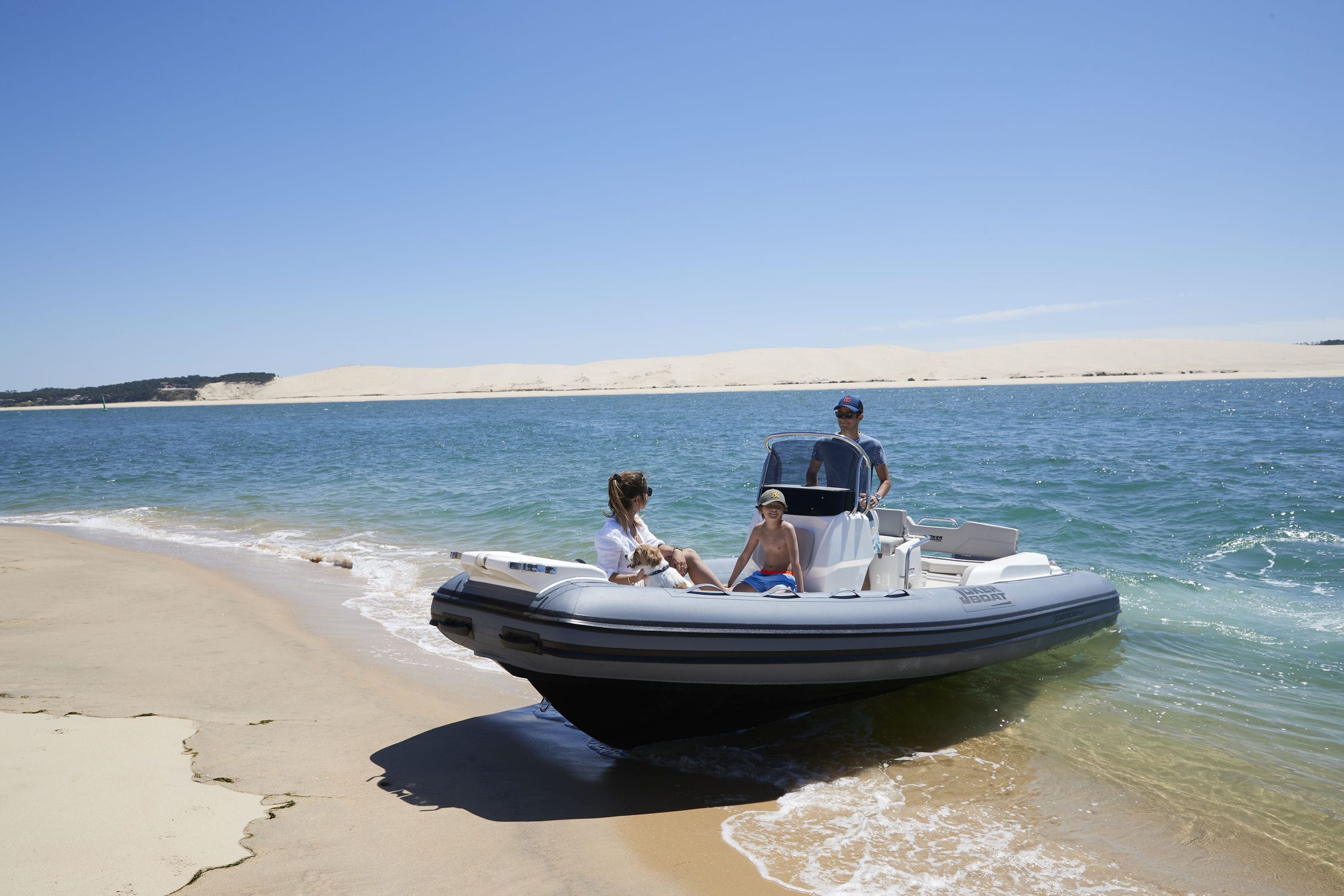 Outboard inflatable boat - COASTER 580 PLUS - Joker Boat - rigid ...