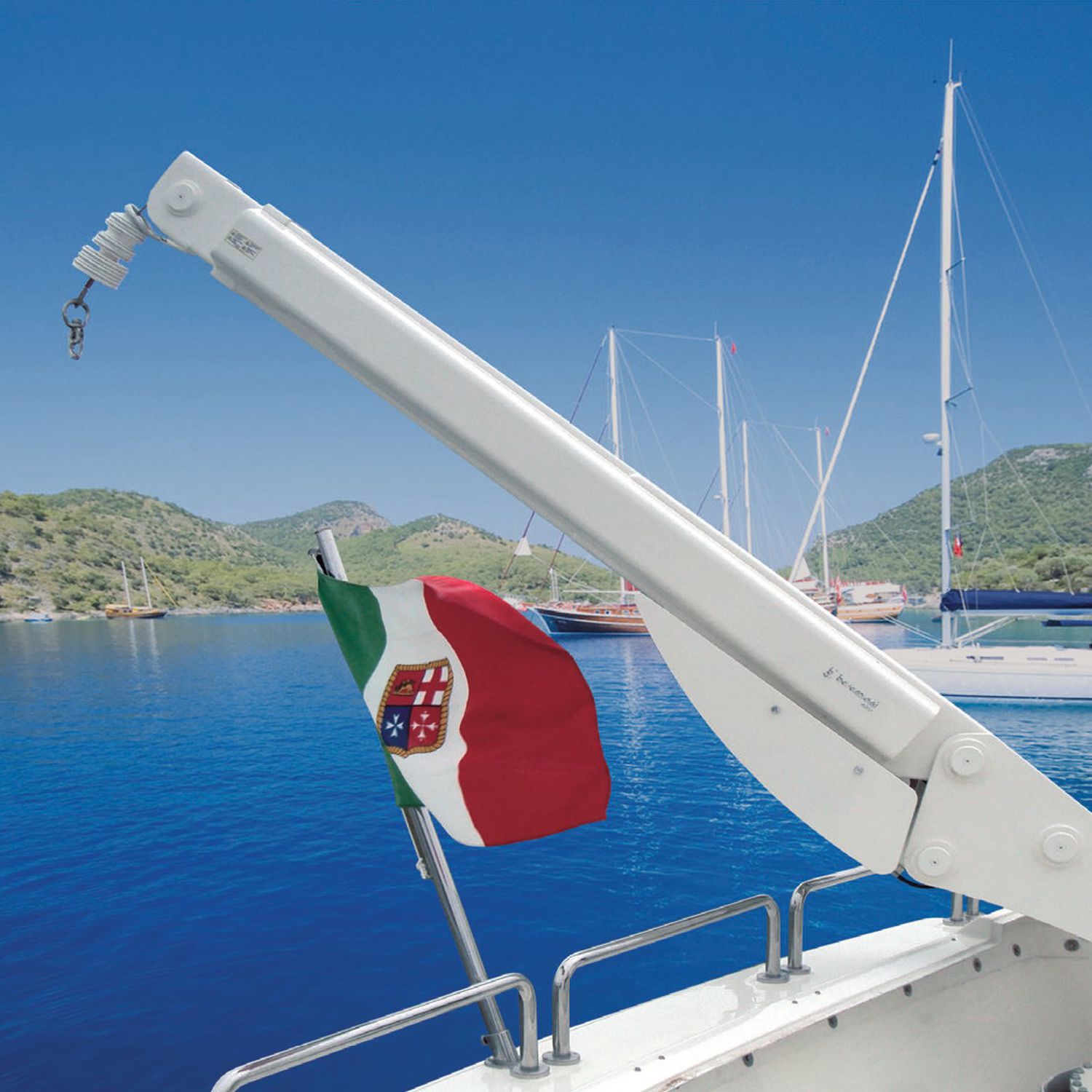 Yacht davit - G 424 S - Besenzoni SpA - hydraulic / rotating / telescopic