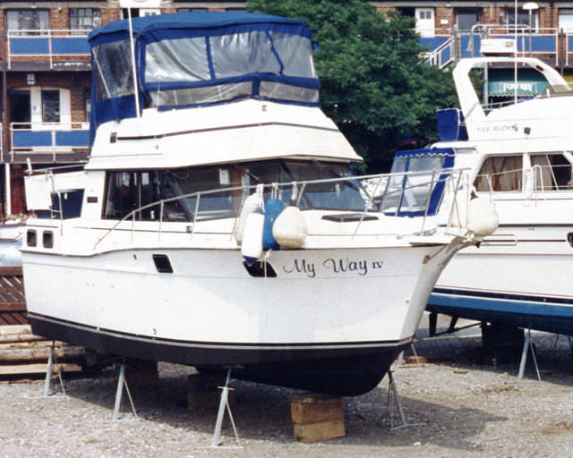 Adjustable boat stand - The Yacht Leg & Cradle Co - galvanized