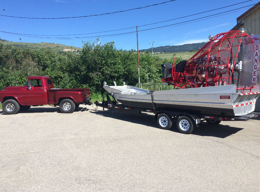 Private airboat - 18 x 8′ - Canadian Airboats - passenger