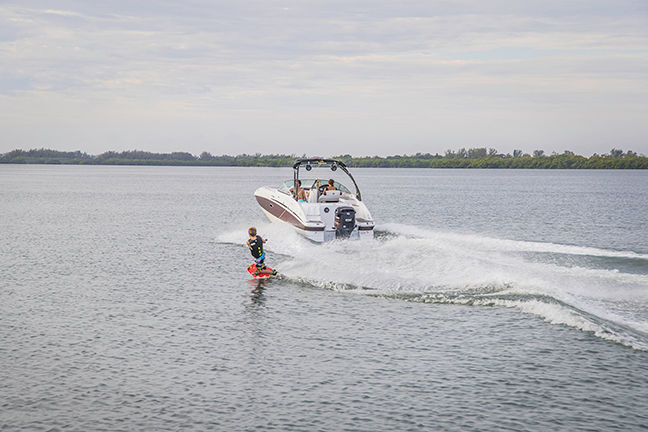 Outboard deck boat - SD 2400 OB - Hurricane - dual-console / wakeboard ...