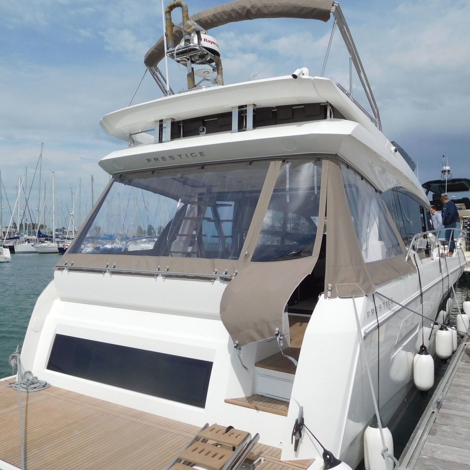 Power boat cockpit enclosure - NVequipment