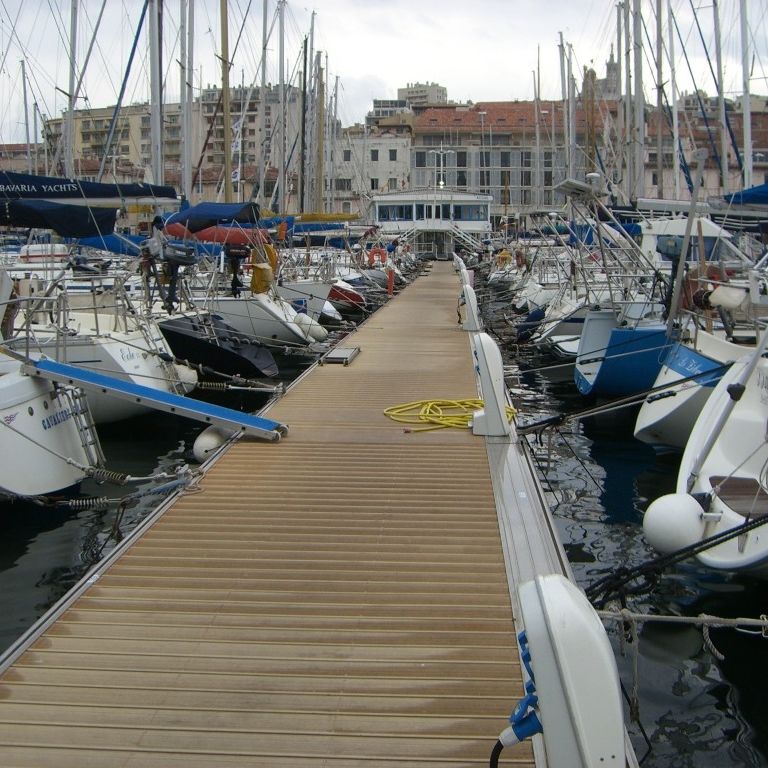 Floating dock - UNIDECK® - Cmferrer S.A. - Bellingham Marine Europe ...
