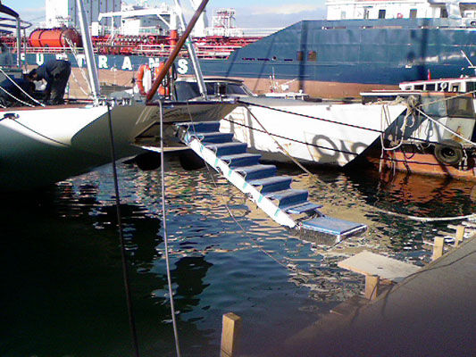 Yacht gangway - EZB-1215-30 - Ezberci Marine - retractable / hydraulic ...