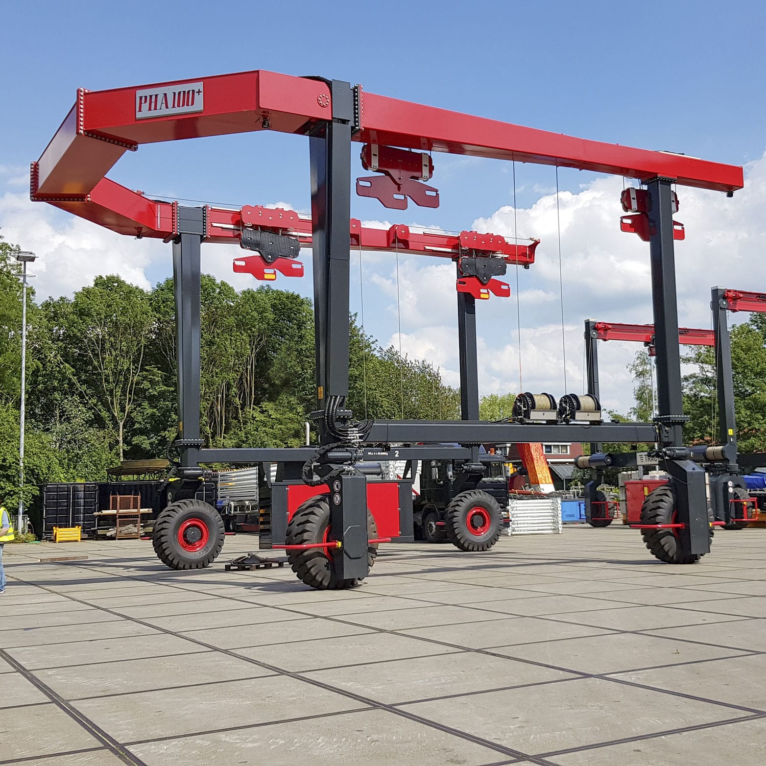 Remotely controlled travel lift - PHA100 - ROODBERG - all-wheel ...