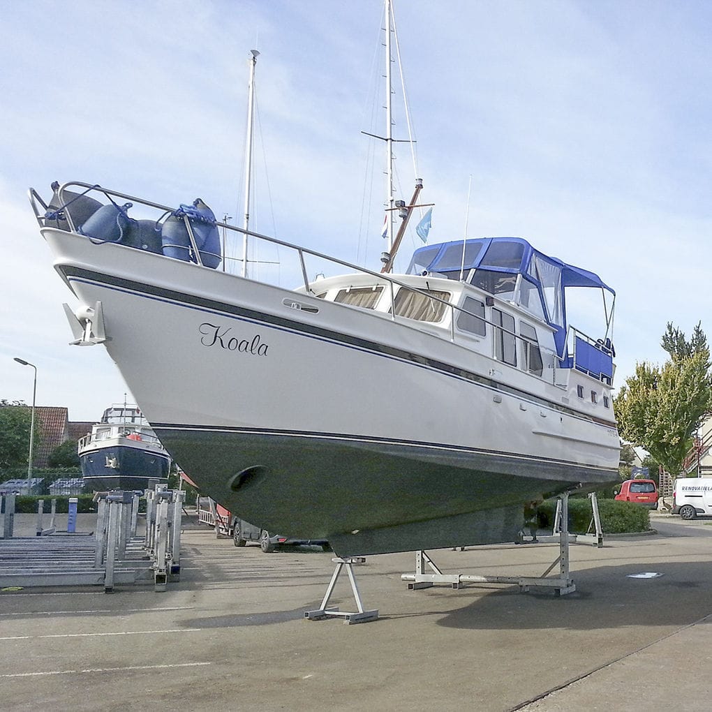 Boat cradle - Bow - ROODBERG - for motor boats / fixed / transportable