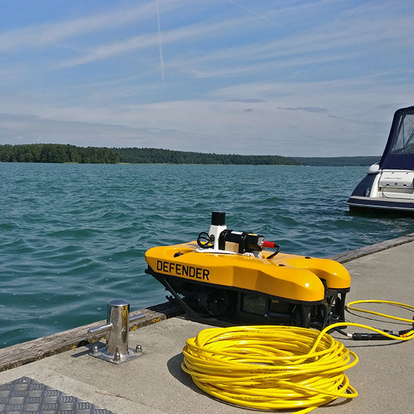 Intervention underwater ROV - Defender - VideoRay