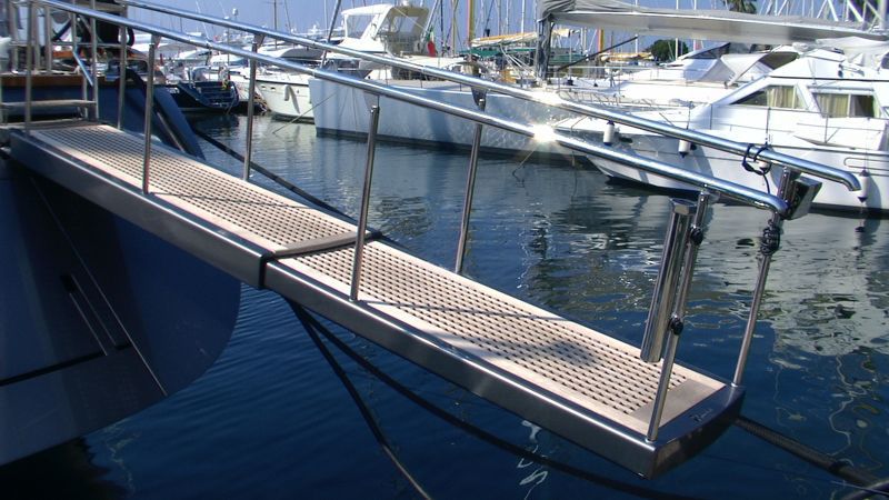 Boat gangway - 48P - Pin-craft - telescopic / hydraulic / remote-controlled